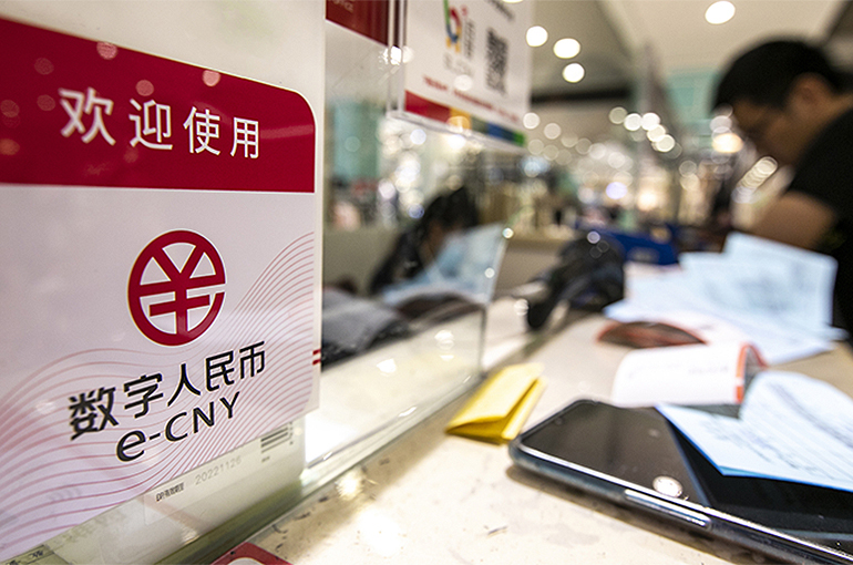 China's E-Yuan Proves Useful as Members of Bankrupt Gym Get Refunds China's E-Yuan Proves Useful as Members of Bankrupt Gym Get Refunds
