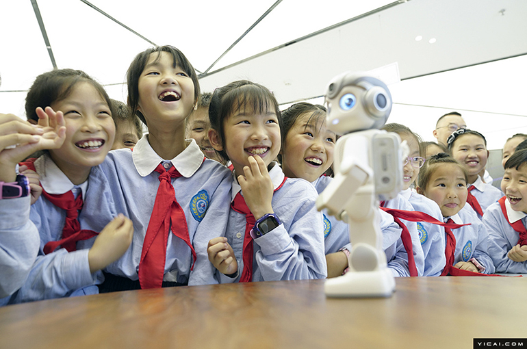 Chinese Kids Celebrate International Children's Day