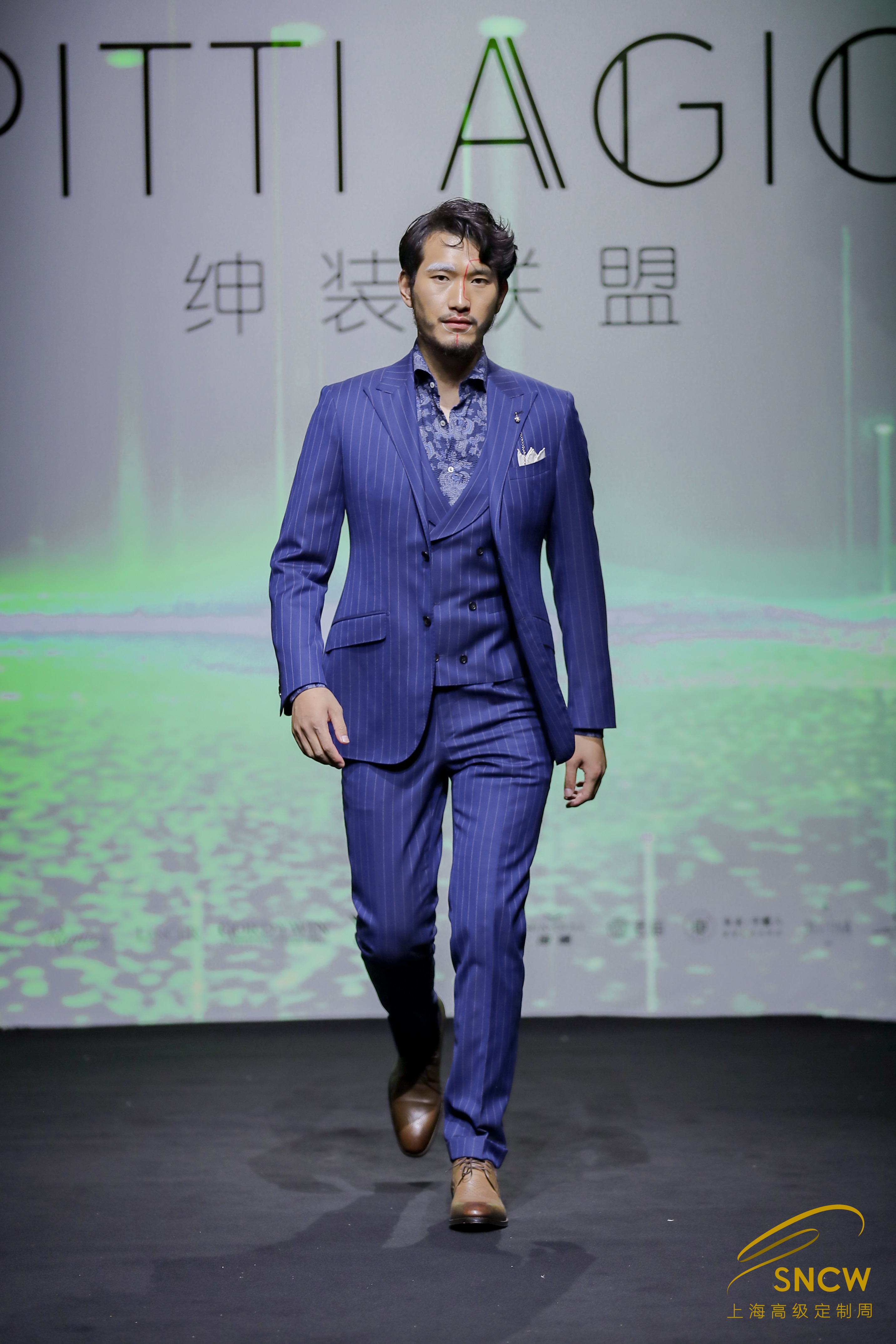 [In Photos] Eastern, Western Styles Fuse at Men’s Fashion Show on ...
