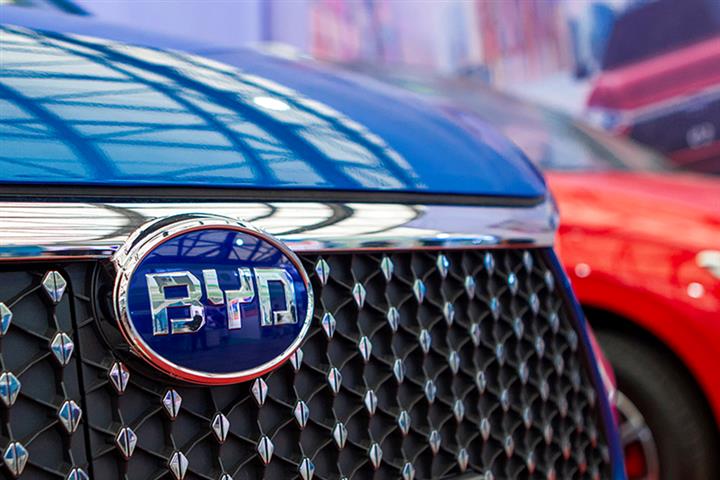China’s BYD, Japan’s Hino Link Arms on Battery-Electric Trucks, Buses ...