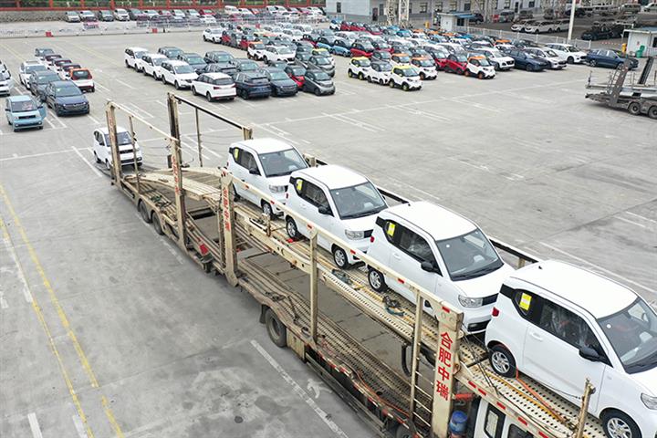 China’s Car Sales Drop for Third Straight Month in August Due to Chip ...