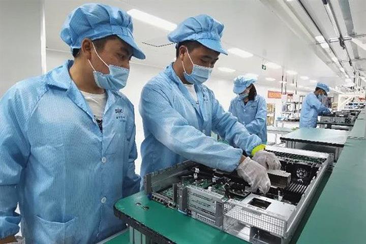 China's Dhc Gets 10,000 Orders for New Huawei-Based Pengxiao Servers