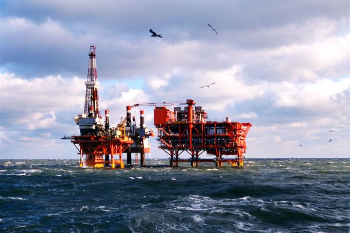 China’s Largest Offshore Oilfield Lifts Output Almost 6% Amid Covid-19 ...