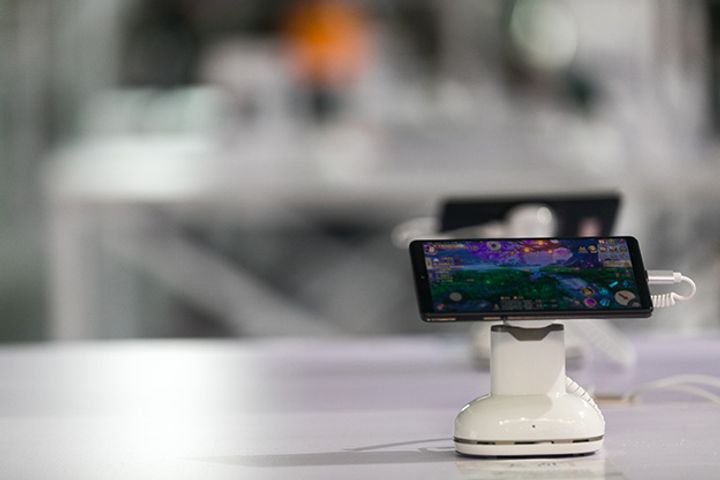 Tencent, NetEase Games Still Await Sign-Off in China