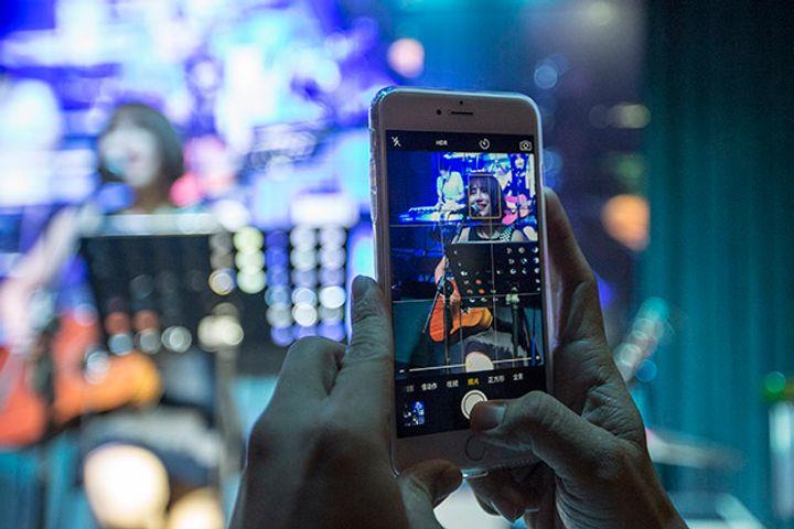 China's Live-streaming Service Users Reach 560 Mln: Report