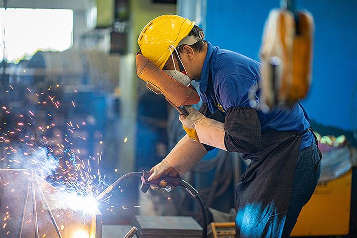 China’s Manufacturing PMI Advances in August as Factory Activity Picks Up