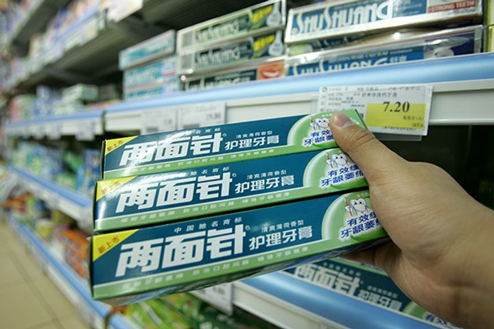 China Toothpaste Brand Runs Low on Ammo in Battle to Lift Earnings ...