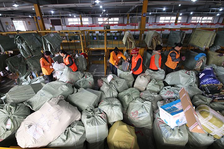 Chinese Couriers Unite to Found Specialist Logistics Insurer Zhongbang