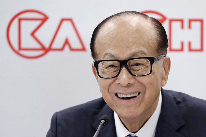 Lee Shau Kee Dons 'HK's Richest' Crown Li Ka-shing Wore 12 Years ...