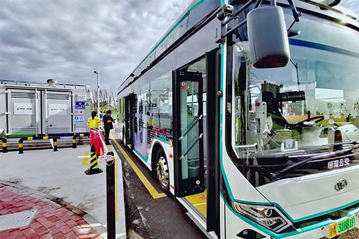 Shanghai's 'Tesla Town' Opens First Hydrogen Bus Routes