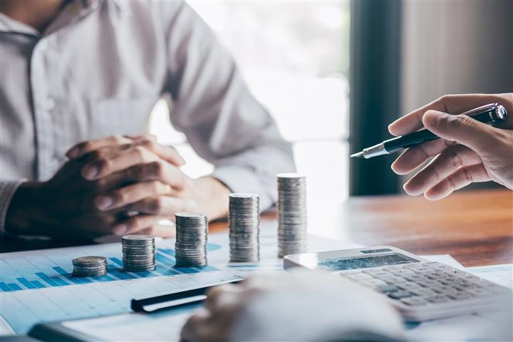 Yicai Chief Economist Confidence Index Rises to Highest in a Year in ...