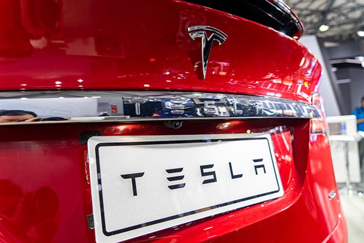 Tesla Bolsters China Recruitment Amid US Job Cuts