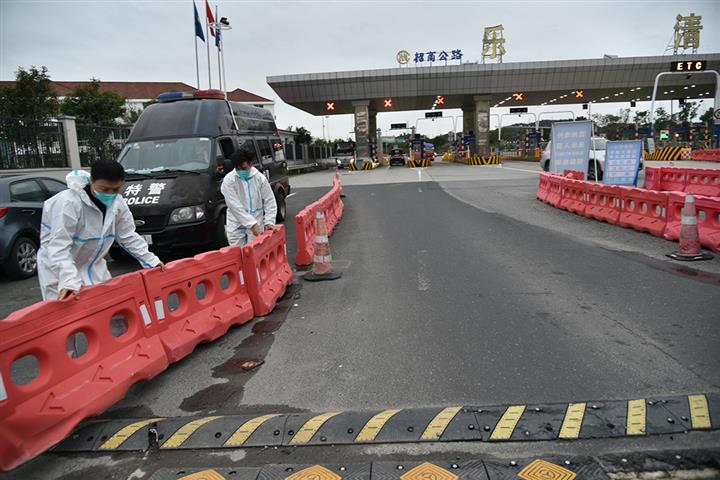 [In Photos] China Starts Dismantling Covid Travel Checkpoints