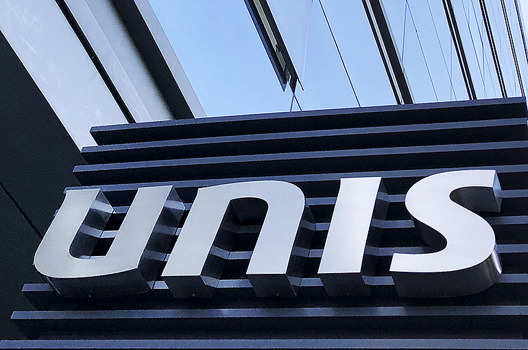 Unisplendour’s Shares Gain After Chinese IT Firm Proposes to Buy Rest ...