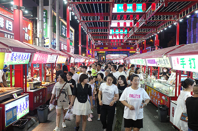 Chinese Cities Act to Boost Consumption Over Upcoming Golden Week Holiday